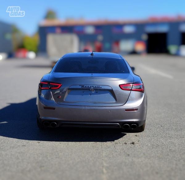 Grey Maserati Ghibli 2014 in Vilnius, with an engine capacity of 3.00 L and mileage of 150 thousand km for 14850 €, photo 10 on AUTOMOTO.COM.LV