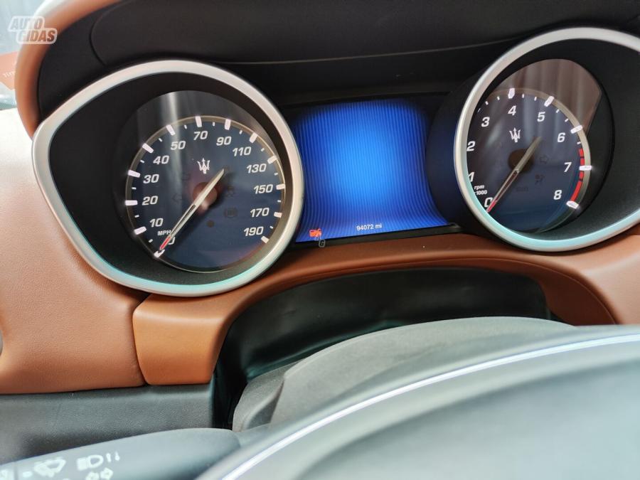 Grey Maserati Ghibli 2014 in Vilnius, with an engine capacity of 3.00 L and mileage of 150 thousand km for 14850 €, photo 14 on AUTOMOTO.COM.LV