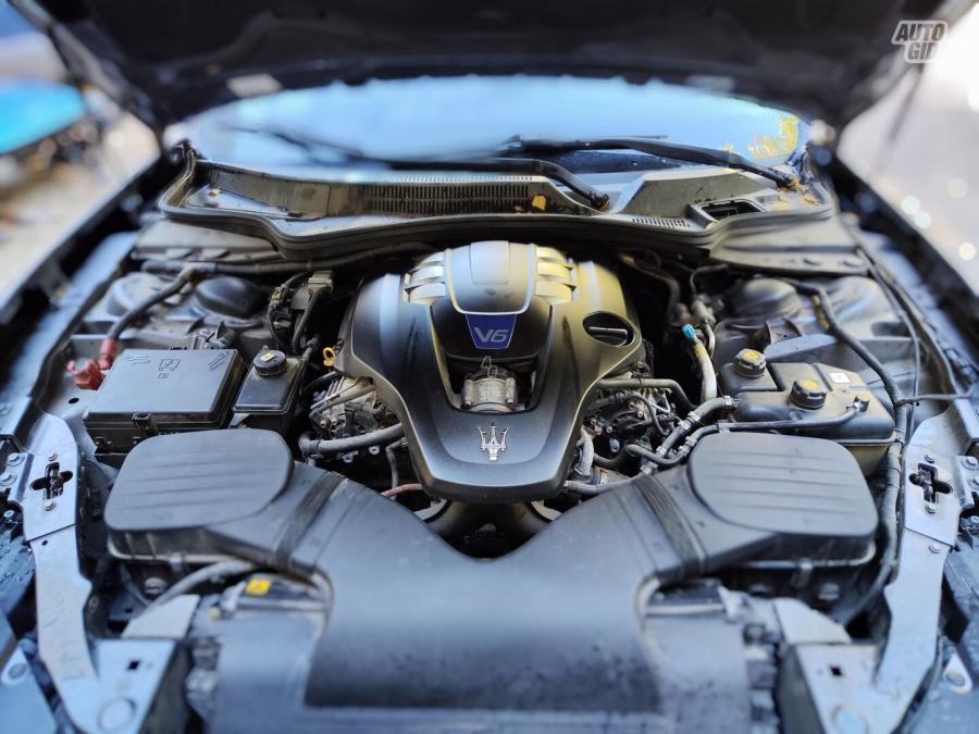 Grey Maserati Ghibli 2014 in Vilnius, with an engine capacity of 3.00 L and mileage of 150 thousand km for 14850 €, photo 15 on AUTOMOTO.COM.LV
