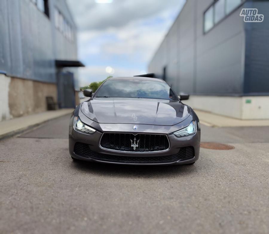 Grey Maserati Ghibli 2014 in Vilnius, with an engine capacity of 3.00 L and mileage of 150 thousand km for 14850 €, photo 17 on AUTOMOTO.COM.LV