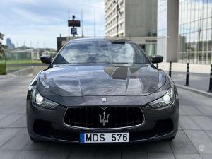 Grey Maserati Ghibli 2017 in Vilnius, with an engine capacity of 2.98 L and mileage of 63 thousand km for 20500 €, photo 3 on AUTOMOTO.COM.LV