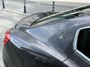 Grey Maserati Ghibli 2017 in Vilnius, with an engine capacity of 2.98 L and mileage of 63 thousand km for 20500 €, photo 7 on AUTOMOTO.COM.LV