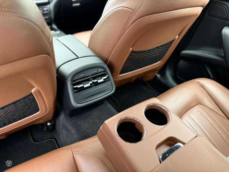 Grey Maserati Ghibli 2017 in Vilnius, with an engine capacity of 2.98 L and mileage of 63 thousand km for 20500 €, photo 24 on AUTOMOTO.COM.LV