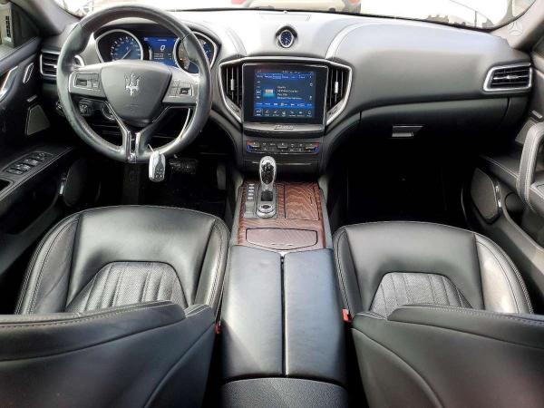 Grey Maserati Ghibli 2018 in Telschi, with an engine capacity of 2.98 L and mileage of 96 thousand km for 16500 €, photo 9 on AUTOMOTO.COM.LV