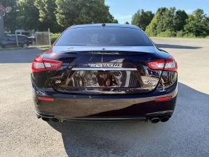 Red Maserati Ghibli 2015 in Siauliai, with an engine capacity of 2.98 L and mileage of 152 thousand km for 6499 €, photo 7 on AUTOMOTO.COM.LV