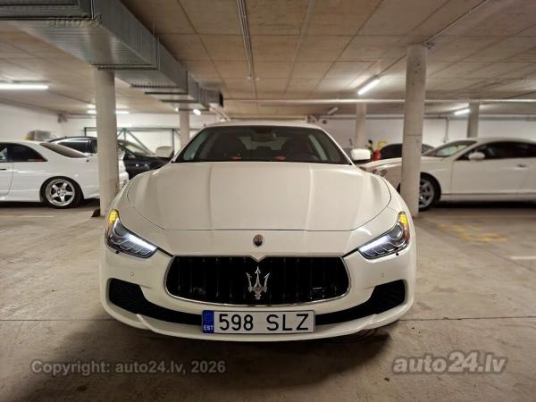 Balts Maserati Ghibli 2014 Tallina, ar dzinēja tilpumu 3.00 L un nobraukumu 35 tūkst. km par 31900 €, foto 2 vietnē AUTOMOTO.COM.LV