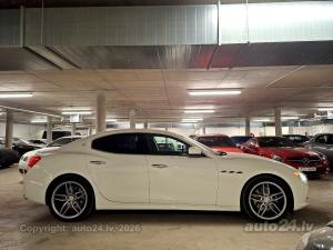 White Maserati Ghibli 2014 in Tallinn, with an engine capacity of 3.00 L and mileage of 35 thousand km for 31900 €, photo 6 on AUTOMOTO.COM.LV