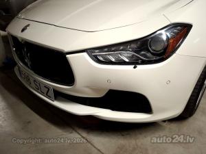 White Maserati Ghibli 2014 in Tallinn, with an engine capacity of 3.00 L and mileage of 35 thousand km for 31900 €, photo 18 on AUTOMOTO.COM.LV