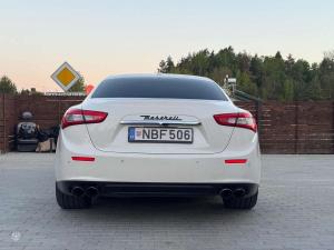 Balts Maserati Ghibli 2014 Mažeikiai, ar dzinēja tilpumu 2.99 L un nobraukumu 196 tūkst. km par 15500 €, foto 7 vietnē AUTOMOTO.COM.LV