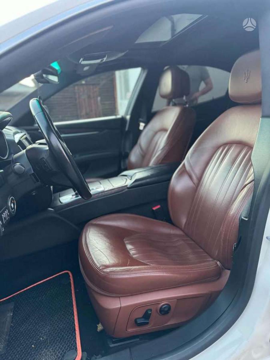 Balts Maserati Ghibli 2014 Mažeikiai, ar dzinēja tilpumu 2.99 L un nobraukumu 196 tūkst. km par 15500 €, foto 9 vietnē AUTOMOTO.COM.LV
