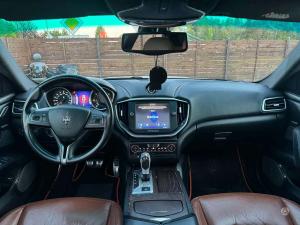 Balts Maserati Ghibli 2014 Mažeikiai, ar dzinēja tilpumu 2.99 L un nobraukumu 196 tūkst. km par 15500 €, foto 11 vietnē AUTOMOTO.COM.LV