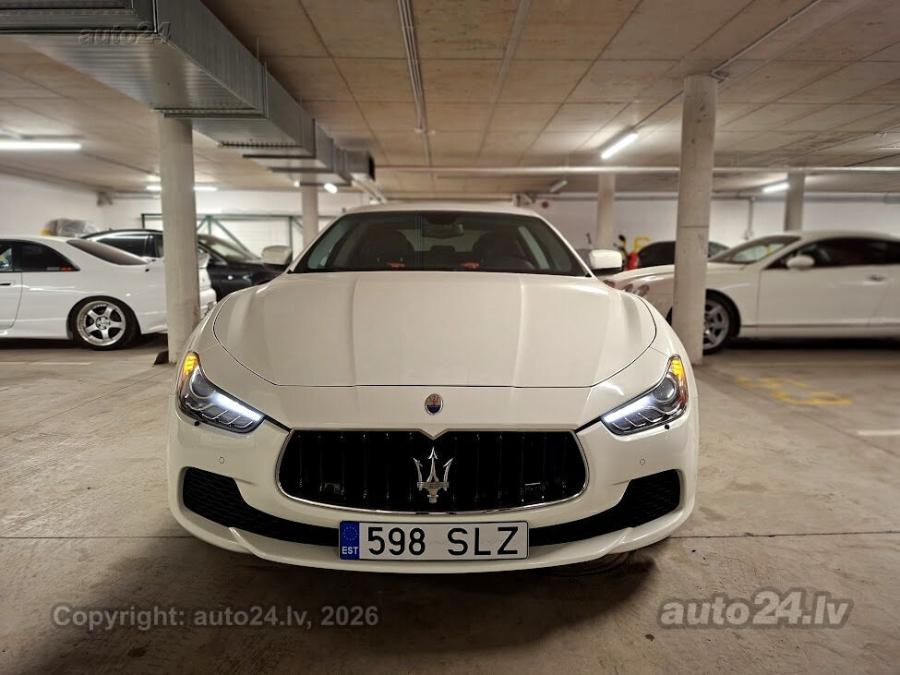 Balts Maserati Ghibli 2014 Tallina, ar dzinēja tilpumu 3.00 L un nobraukumu 35 tūkst. km par 29900 €, foto 3 vietnē AUTOMOTO.COM.LV