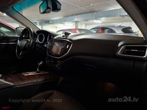 Balts Maserati Ghibli 2014 Tallina, ar dzinēja tilpumu 3.00 L un nobraukumu 35 tūkst. km par 29900 €, foto 13 vietnē AUTOMOTO.COM.LV