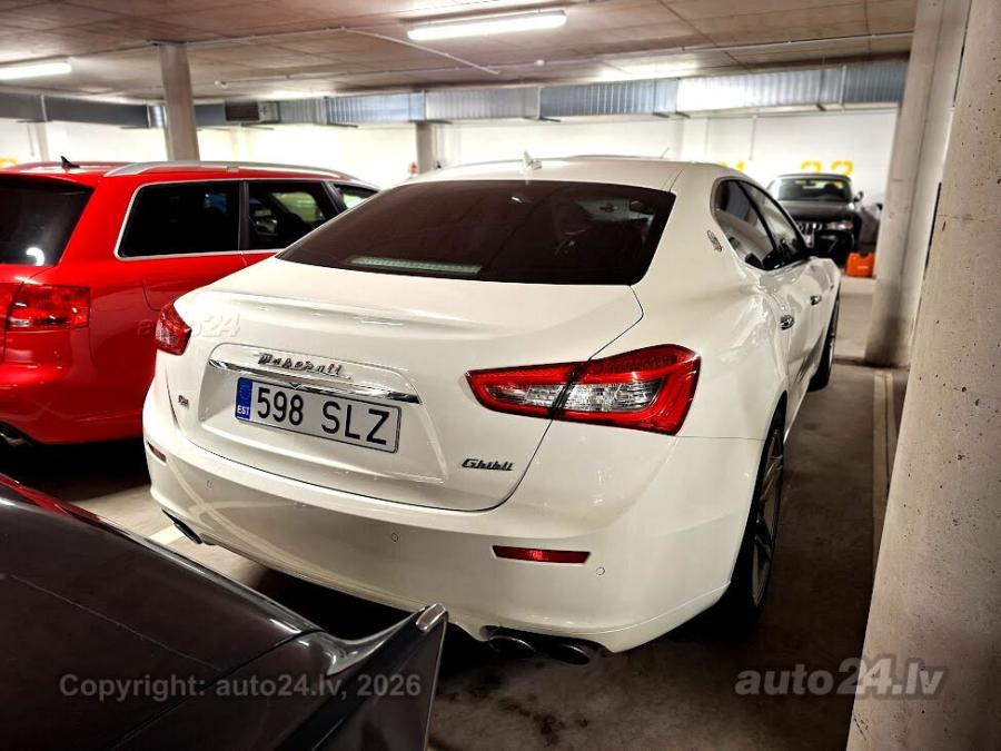Balts Maserati Ghibli 2014 Tallina, ar dzinēja tilpumu 3.00 L un nobraukumu 35 tūkst. km par 29900 €, foto 18 vietnē AUTOMOTO.COM.LV