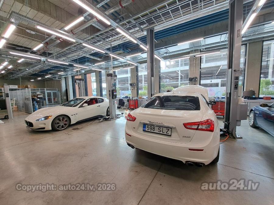 Balts Maserati Ghibli 2014 Tallina, ar dzinēja tilpumu 3.00 L un nobraukumu 35 tūkst. km par 29900 €, foto 20 vietnē AUTOMOTO.COM.LV
