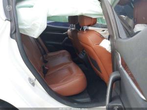 White Maserati Ghibli 2016 in Panevezys, with an engine capacity of 2.98 L and mileage of 114 thousand km for 7100 €, photo 11 on AUTOMOTO.COM.LV