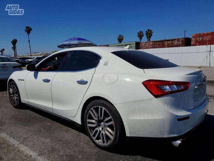 Balts Maserati Ghibli 2017 Klaipėda, ar dzinēja tilpumu 3.00 L un nobraukumu 51 tūkst. km par 15000 €, foto 6 vietnē AUTOMOTO.COM.LV