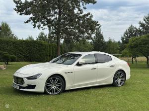 Balts Maserati Ghibli 2019 Viļņa, ar dzinēja tilpumu 2.98 L un nobraukumu 101 tūkst. km par 31200 €, foto  vietnē AUTOMOTO.COM.LV