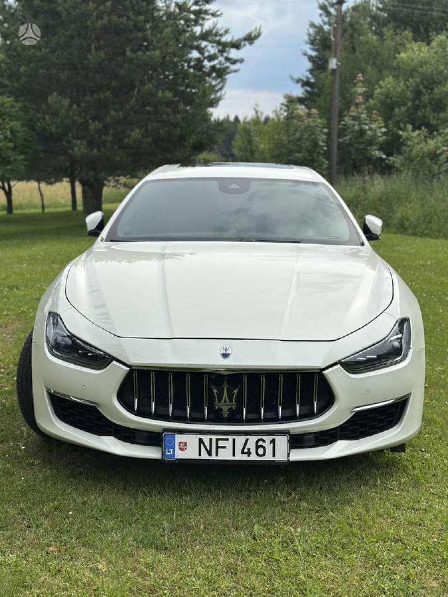 Balts Maserati Ghibli 2019 Viļņa, ar dzinēja tilpumu 2.98 L un nobraukumu 101 tūkst. km par 31200 €, foto 5 vietnē AUTOMOTO.COM.LV
