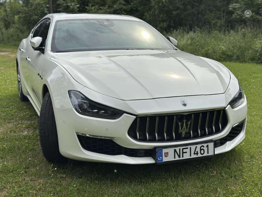 Balts Maserati Ghibli 2019 Viļņa, ar dzinēja tilpumu 2.98 L un nobraukumu 101 tūkst. km par 31200 €, foto 6 vietnē AUTOMOTO.COM.LV