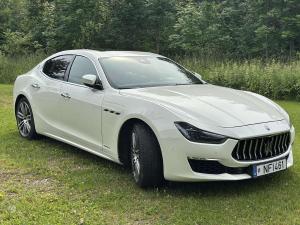 Balts Maserati Ghibli 2019 Viļņa, ar dzinēja tilpumu 2.98 L un nobraukumu 101 tūkst. km par 31200 €, foto 8 vietnē AUTOMOTO.COM.LV