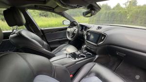 Balts Maserati Ghibli 2019 Viļņa, ar dzinēja tilpumu 2.98 L un nobraukumu 101 tūkst. km par 31200 €, foto 14 vietnē AUTOMOTO.COM.LV