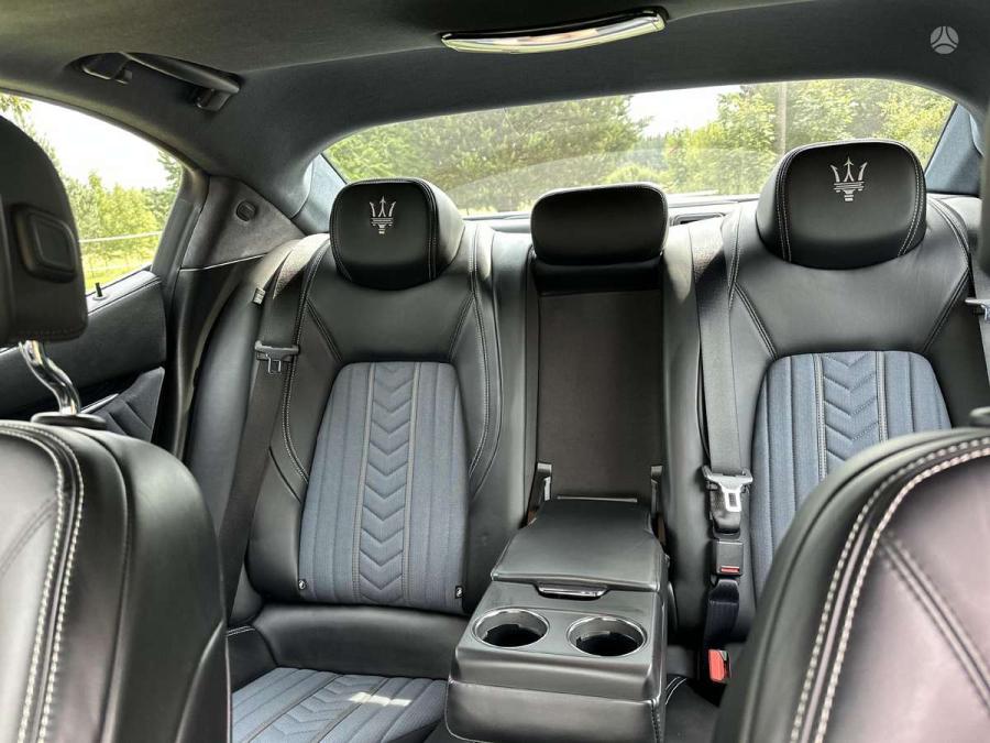 Balts Maserati Ghibli 2019 Viļņa, ar dzinēja tilpumu 2.98 L un nobraukumu 101 tūkst. km par 31200 €, foto 16 vietnē AUTOMOTO.COM.LV
