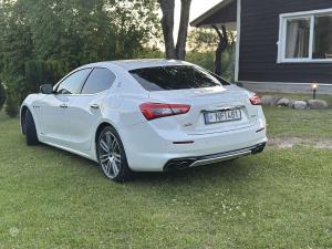 Balts Maserati Ghibli 2019 Viļņa, ar dzinēja tilpumu 2.98 L un nobraukumu 101 tūkst. km par 31200 €, foto 22 vietnē AUTOMOTO.COM.LV