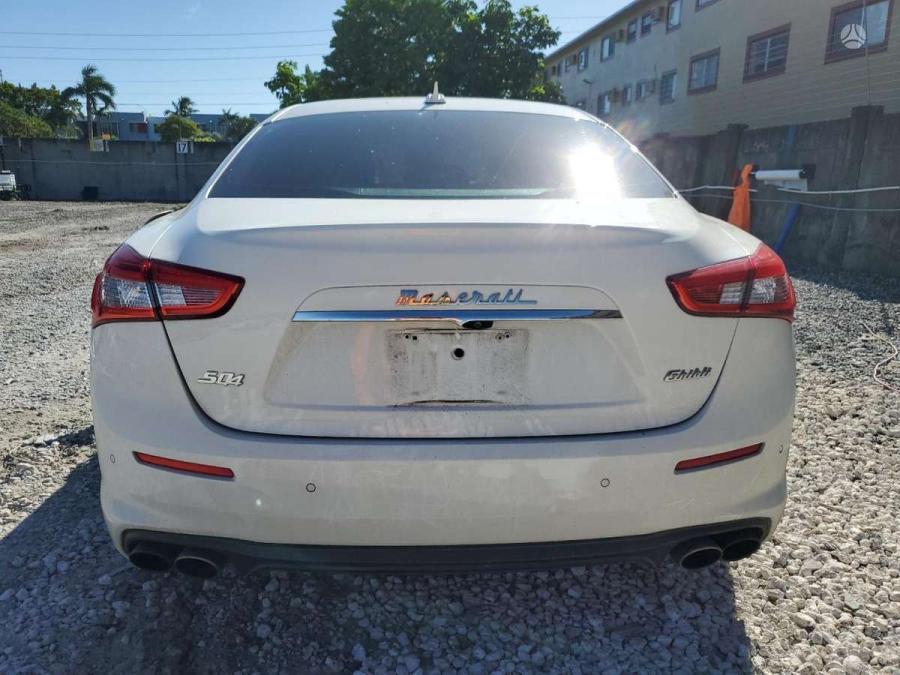 White Maserati Ghibli 2020 in Vilnius, with an engine capacity of 2.98 L and mileage of 96 thousand km for 7450 €, photo 9 on AUTOMOTO.COM.LV