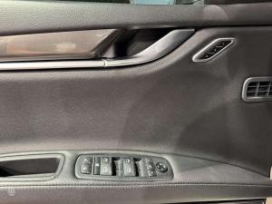Balts Maserati Ghibli 2020 Viļņa, ar dzinēja tilpumu 2.98 L un nobraukumu 91 tūkst. km par 25000 €, foto 24 vietnē AUTOMOTO.COM.LV