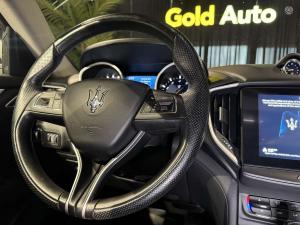 Balts Maserati Ghibli 2020 Viļņa, ar dzinēja tilpumu 2.98 L un nobraukumu 91 tūkst. km par 25000 €, foto 29 vietnē AUTOMOTO.COM.LV