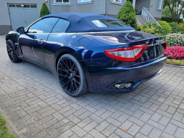 Maserati GranCabrio 2017 in Prienai on AUTOMOTO.COM.LV Blue Maserati GranCabrio 2017 in Prienai, with an engine capacity of 4.70 L and mileage of 27 thousand km for 12990 €, photo 6 on AUTOMOTO.COM.LV