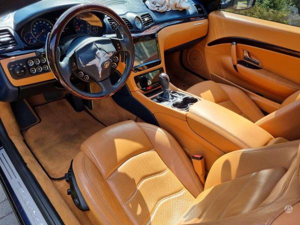 Maserati GranCabrio 2017 in Prienai on AUTOMOTO.COM.LV Blue Maserati GranCabrio 2017 in Prienai, with an engine capacity of 4.70 L and mileage of 27 thousand km for 12990 €, photo 7 on AUTOMOTO.COM.LV
