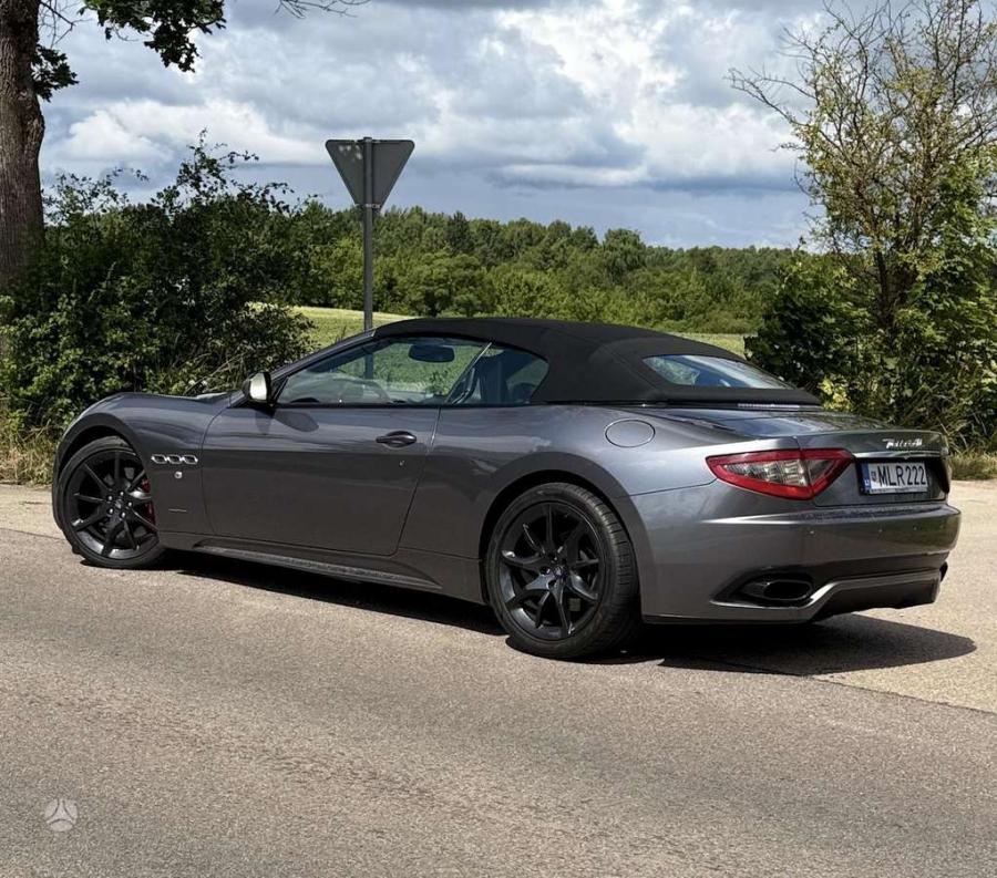 Grey Maserati GranCabrio 2014 in Vilnius, with an engine capacity of 4.69 L and mileage of 47 thousand km for 52000 €, photo 7 on AUTOMOTO.COM.LV