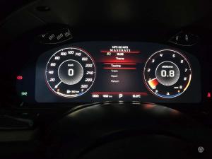 Red Maserati GranCabrio 2014 in Vilnius, with an engine capacity of 4.69 L and mileage of 70 thousand km for 53000 €, photo 12 on AUTOMOTO.COM.LV