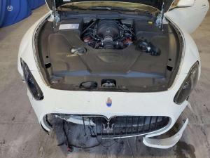 White Maserati GranCabrio 2015 in Vilnius, with an engine capacity of 4.69 L and mileage of 78 thousand km for 26900 €, photo 3 on AUTOMOTO.COM.LV