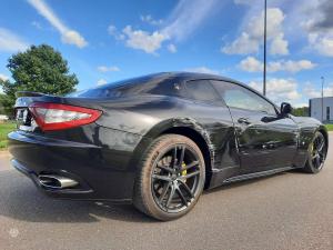 Melns Maserati Granturismo 2009 Kauņa, ar dzinēja tilpumu 4.69 L un nobraukumu 103 tūkst. km par 19000 €, foto 11 vietnē AUTOMOTO.COM.LV