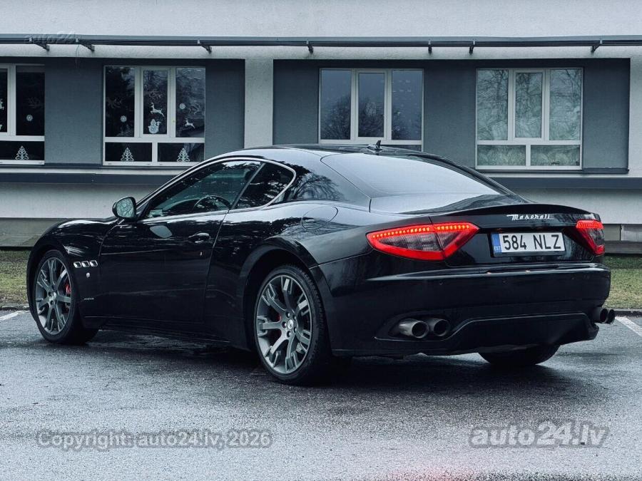 Melns Maserati Granturismo 2010 Tallina, ar dzinēja tilpumu 4.70 L un nobraukumu 182 tūkst. km par 28500 €, foto 4 vietnē AUTOMOTO.COM.LV