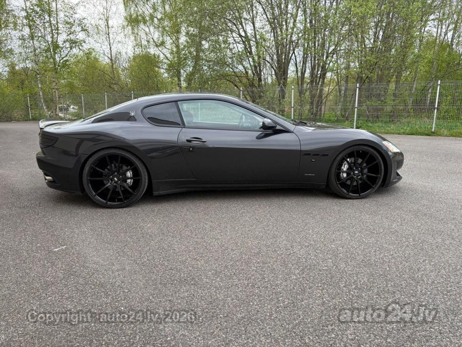 Grey Maserati Granturismo 2009 in Tallinn, with an engine capacity of 4.70 L and mileage of 84 thousand km for 26660 €, photo 4 on AUTOMOTO.COM.LV
