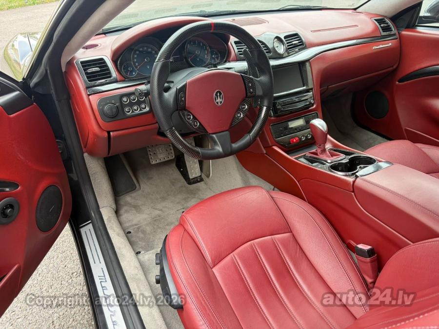 Grey Maserati Granturismo 2009 in Tallinn, with an engine capacity of 4.70 L and mileage of 84 thousand km for 26660 €, photo 7 on AUTOMOTO.COM.LV