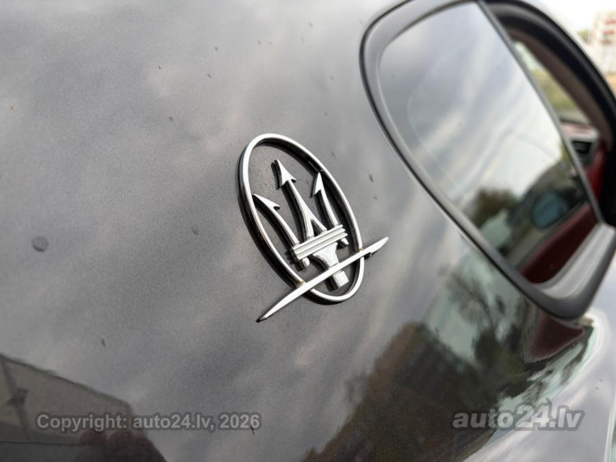 Grey Maserati Granturismo 2009 in Tallinn, with an engine capacity of 4.70 L and mileage of 84 thousand km for 26660 €, photo 9 on AUTOMOTO.COM.LV