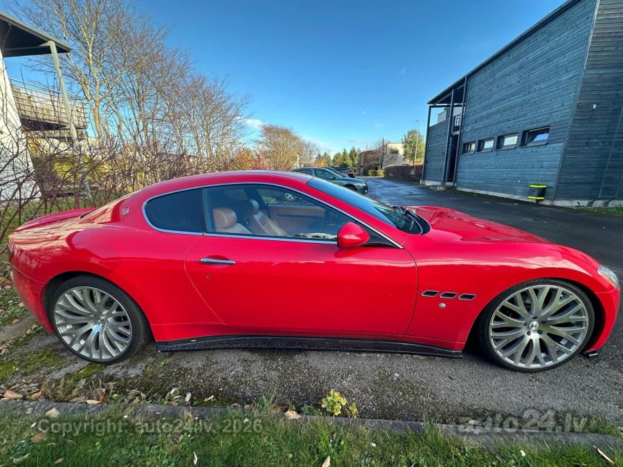 Red Maserati Granturismo 2008 in Tallinn, with an engine capacity of 4.20 L and mileage of 114 thousand km for 19900 €, photo 7 on AUTOMOTO.COM.LV
