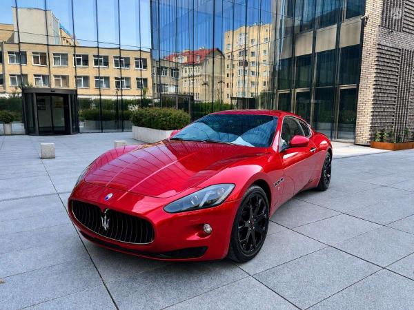 Red Maserati Granturismo 2008 in Vilnius, with an engine capacity of 4.24 L and mileage of 112 thousand km for 35000 €, photo 2 on AUTOMOTO.COM.LV