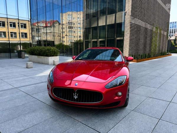 Red Maserati Granturismo 2008 in Vilnius, with an engine capacity of 4.24 L and mileage of 112 thousand km for 35000 €, photo 10 on AUTOMOTO.COM.LV