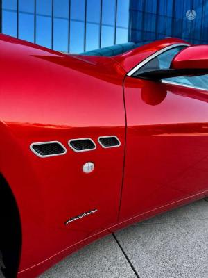 Red Maserati Granturismo 2008 in Vilnius, with an engine capacity of 4.24 L and mileage of 112 thousand km for 35000 €, photo 13 on AUTOMOTO.COM.LV