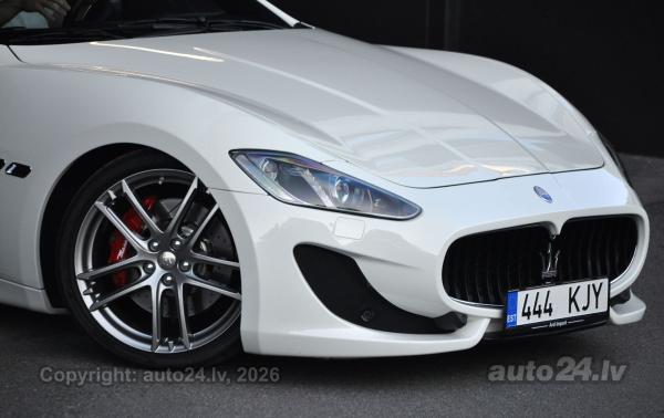 Balts Maserati Granturismo 2016 Tallina, ar dzinēja tilpumu 4.70 L un nobraukumu 19 tūkst. km par 62900 €, foto 10 vietnē AUTOMOTO.COM.LV