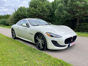 Balts Maserati Granturismo 2016 Alīta, ar dzinēja tilpumu 4.70 L un nobraukumu 33 tūkst. km par 39900 €, foto  vietnē AUTOMOTO.COM.LV