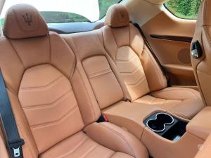 White Maserati Granturismo 2016 in Alytus, with an engine capacity of 4.70 L and mileage of 33 thousand km for 39900 €, photo 17 on AUTOMOTO.COM.LV