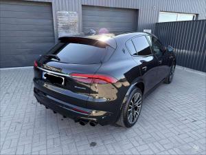 Melns Maserati Grecale 2023 Kauņa, ar dzinēja tilpumu 2.00 L un nobraukumu 83 tūkst. km par 65000 €, foto 5 vietnē AUTOMOTO.COM.LV