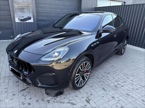 Melns Maserati Grecale 2023 Kauņa, ar dzinēja tilpumu 2.00 L un nobraukumu 83 tūkst. km par 65000 €, foto 6 vietnē AUTOMOTO.COM.LV